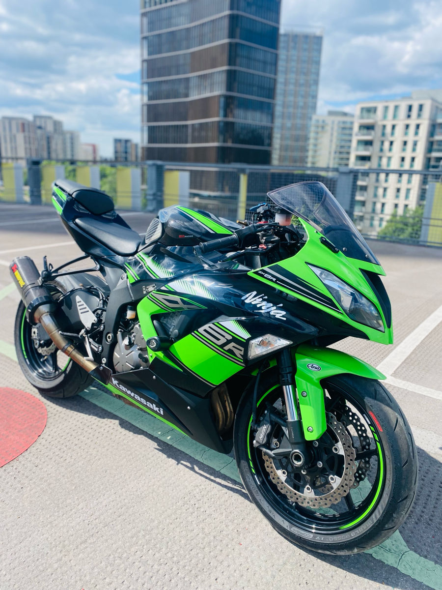 Kawasaki ZX6R