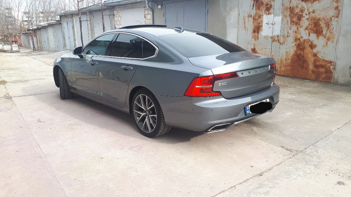 Volvo S90