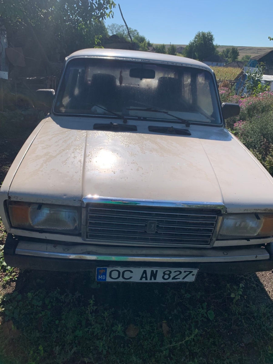 Lada / ВАЗ 2107 an. 2012 cu rulaj 3000 km, Benzină, 10000 MDL