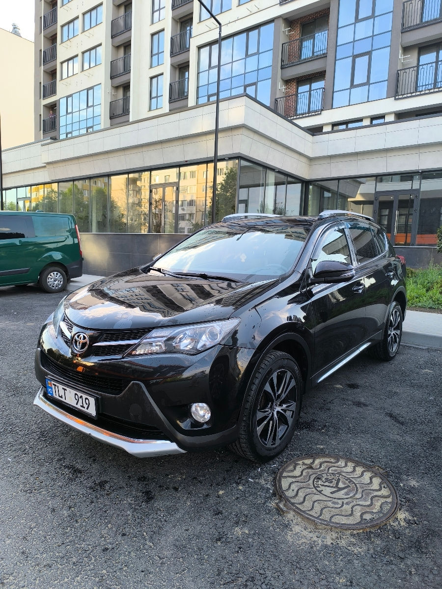 Toyota Rav 4 2015 г. с пробегом 210458 mi, Дизель, 15500