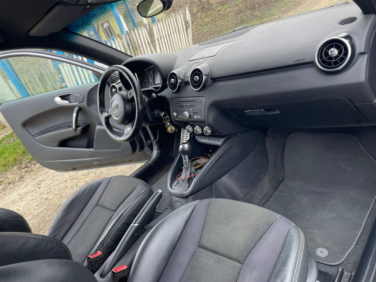 Audi A1 an. 2013 cu rulaj 259750 km, Benzină, 10800