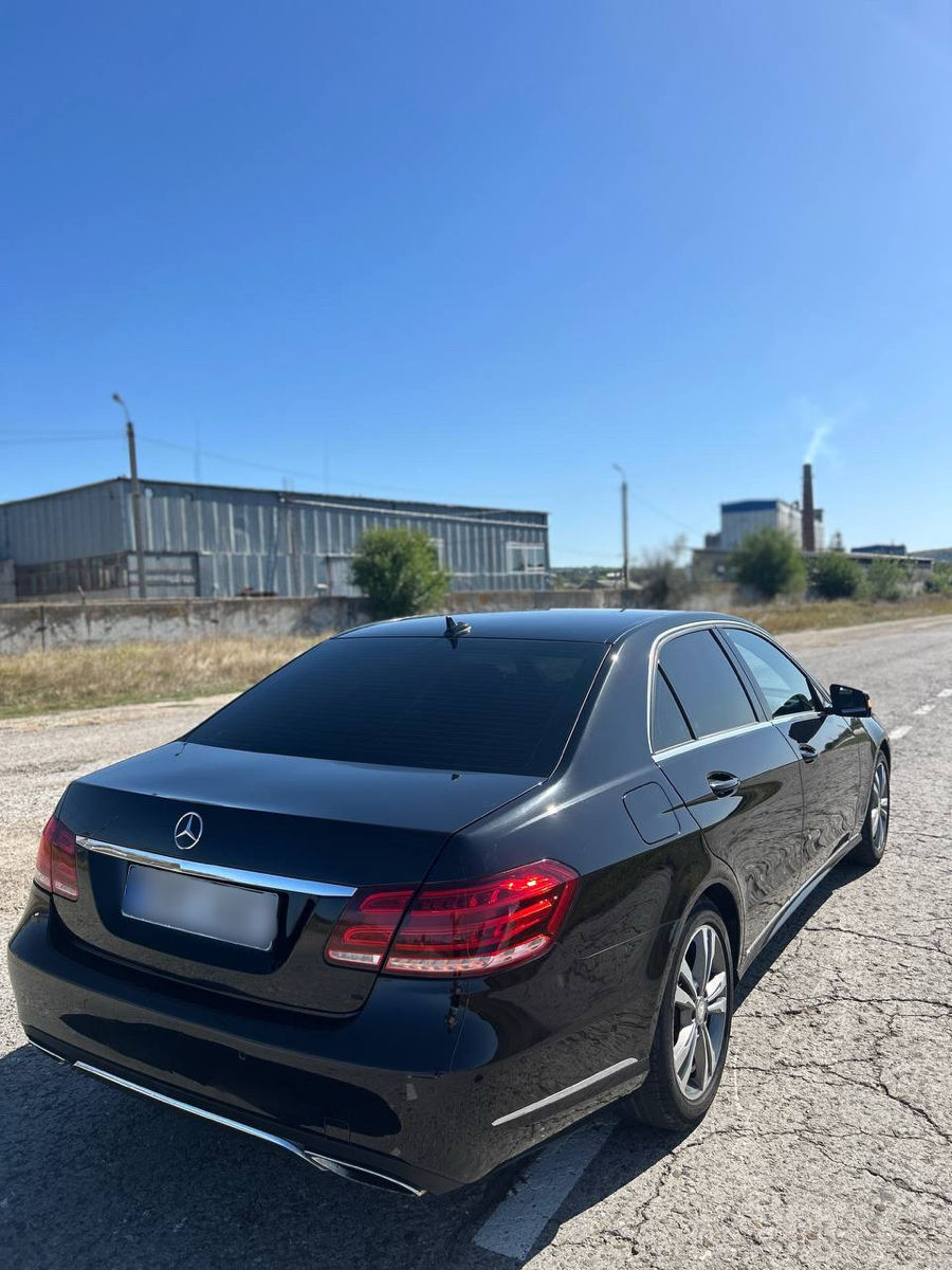 Mercedes E-Class 2015 г. с пробегом 250000 км, Дизель, 15400