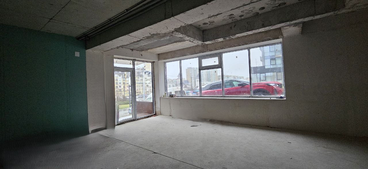 Spatiu comercial 110mp