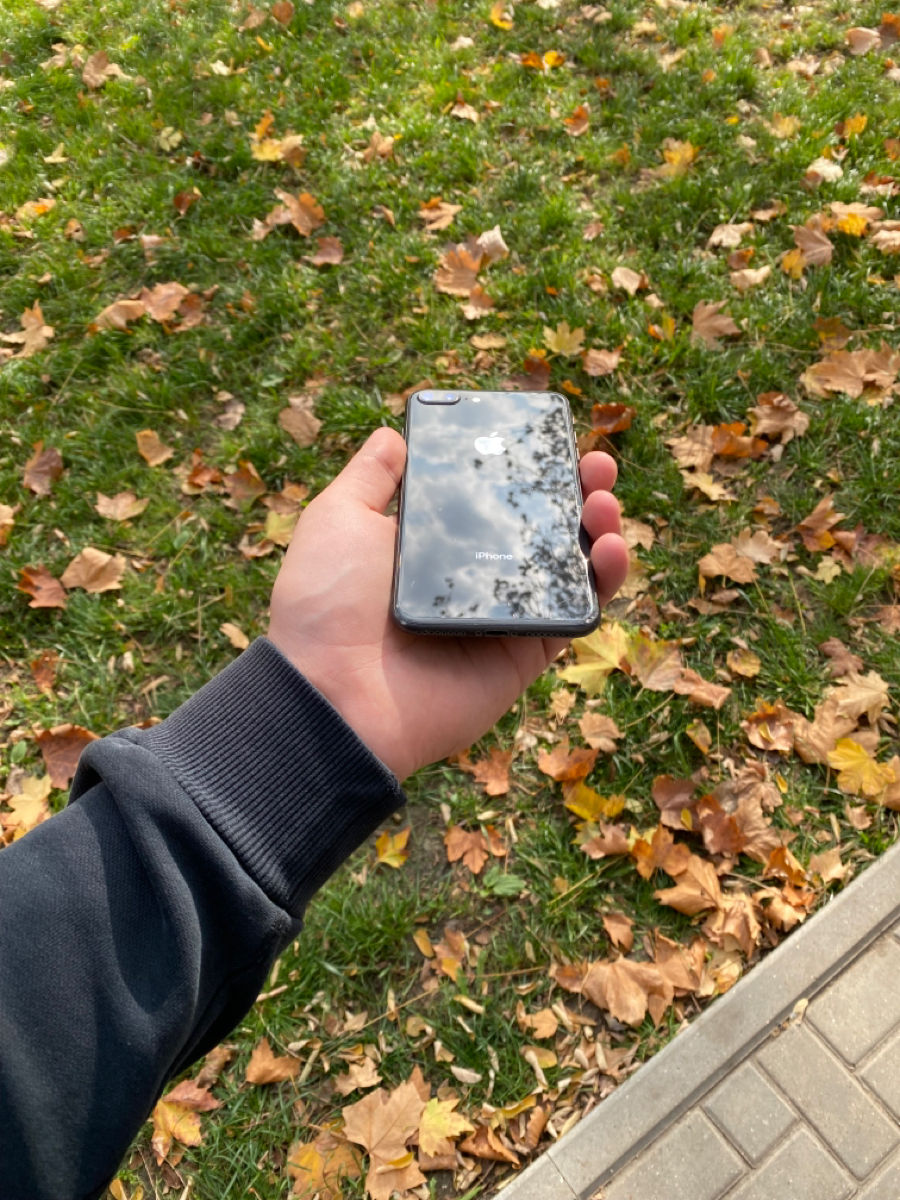 iPhone 8+ 64 blac