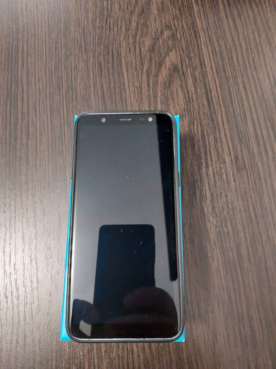 Se vinde telefon mobil