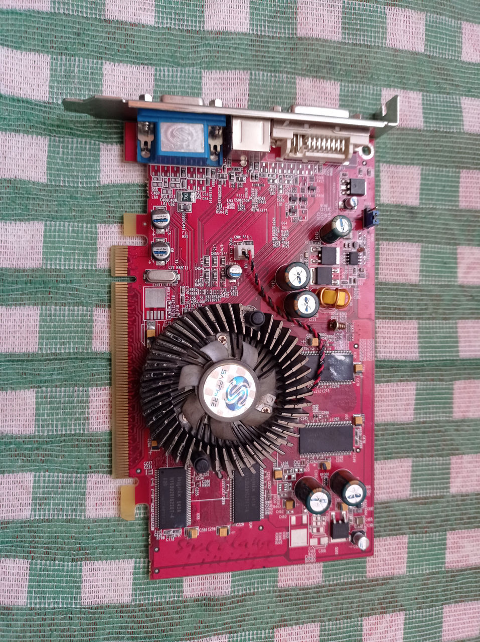 Radeon x550