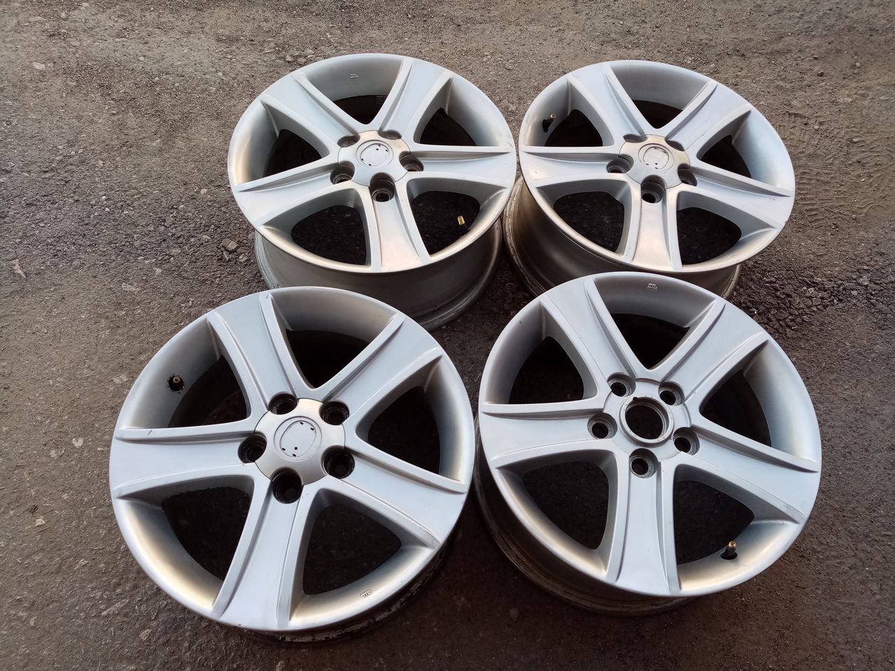 R16 Duster Renault Nissan Mazda Toyota 5x114.