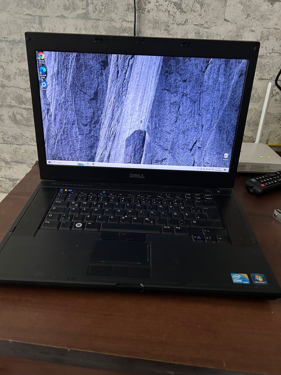 Se vinde noutbook dell m4500