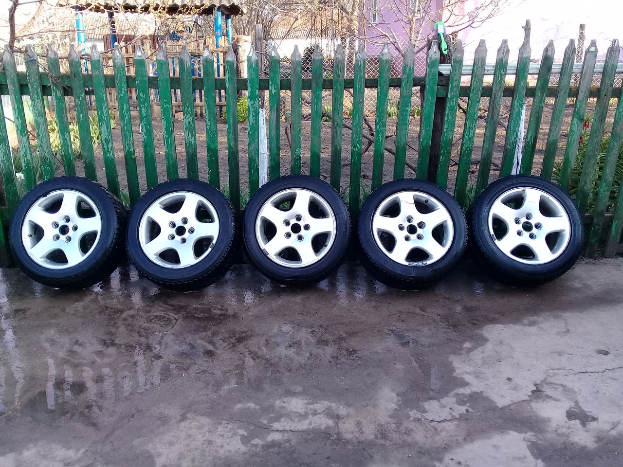 Продам титановые диски с шынами бу