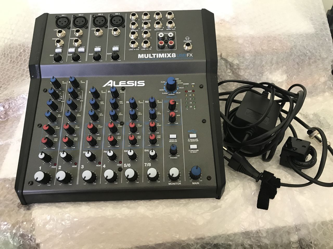 Mixer Alesis multimix 8