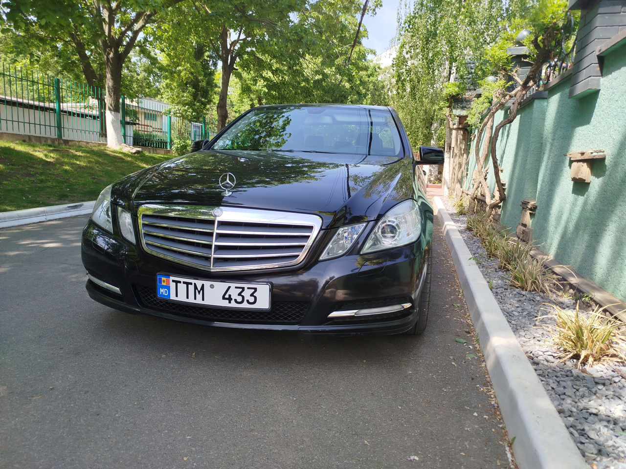 Mercedes E-Class 2012 г. с пробегом 300 км, Газ / Бензин (метан), 9500