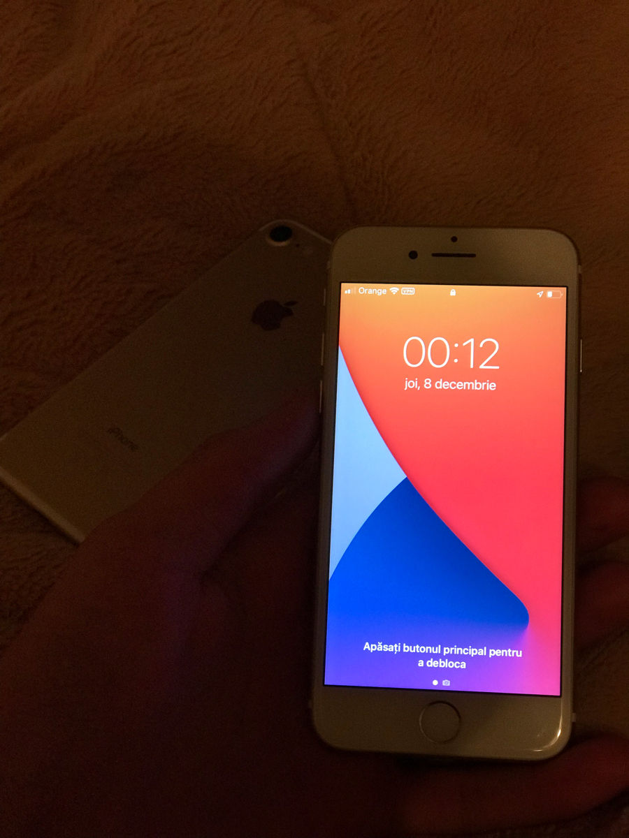 Vând iPhone 7 128GB