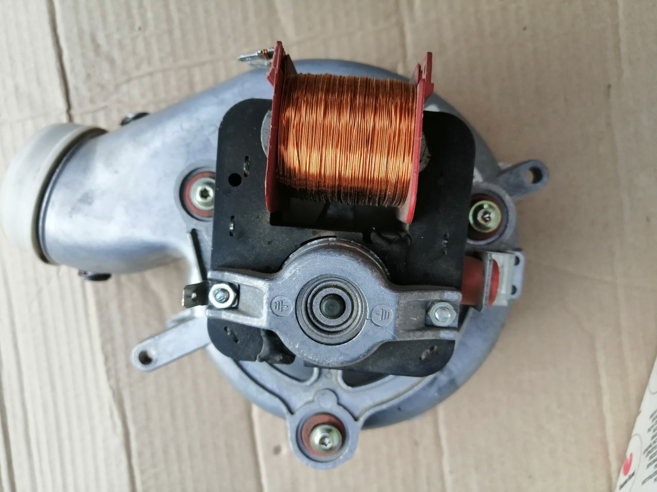 Вентилятор Fime для Saunier Duval Themaclassic S1008800. Б/у.