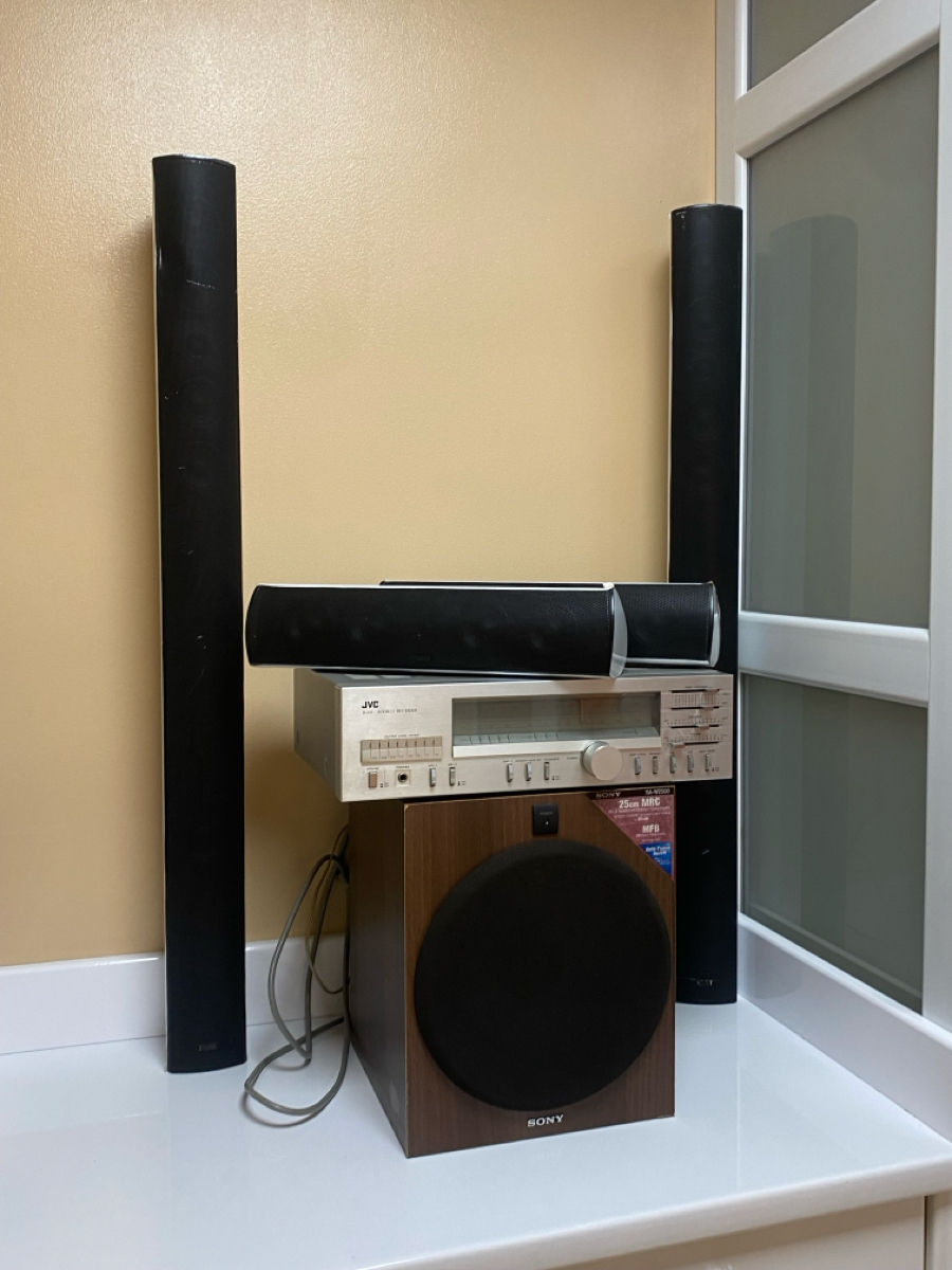 Комплект: Sony sa-w2500, JVC r-s11, 4 саунд бара Magnat