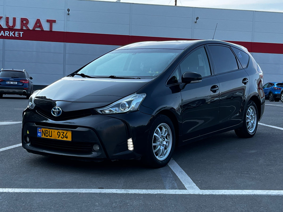 Toyota Prius + 2015 г. с пробегом 399000 км, Газ / Бензин (метан), 9900