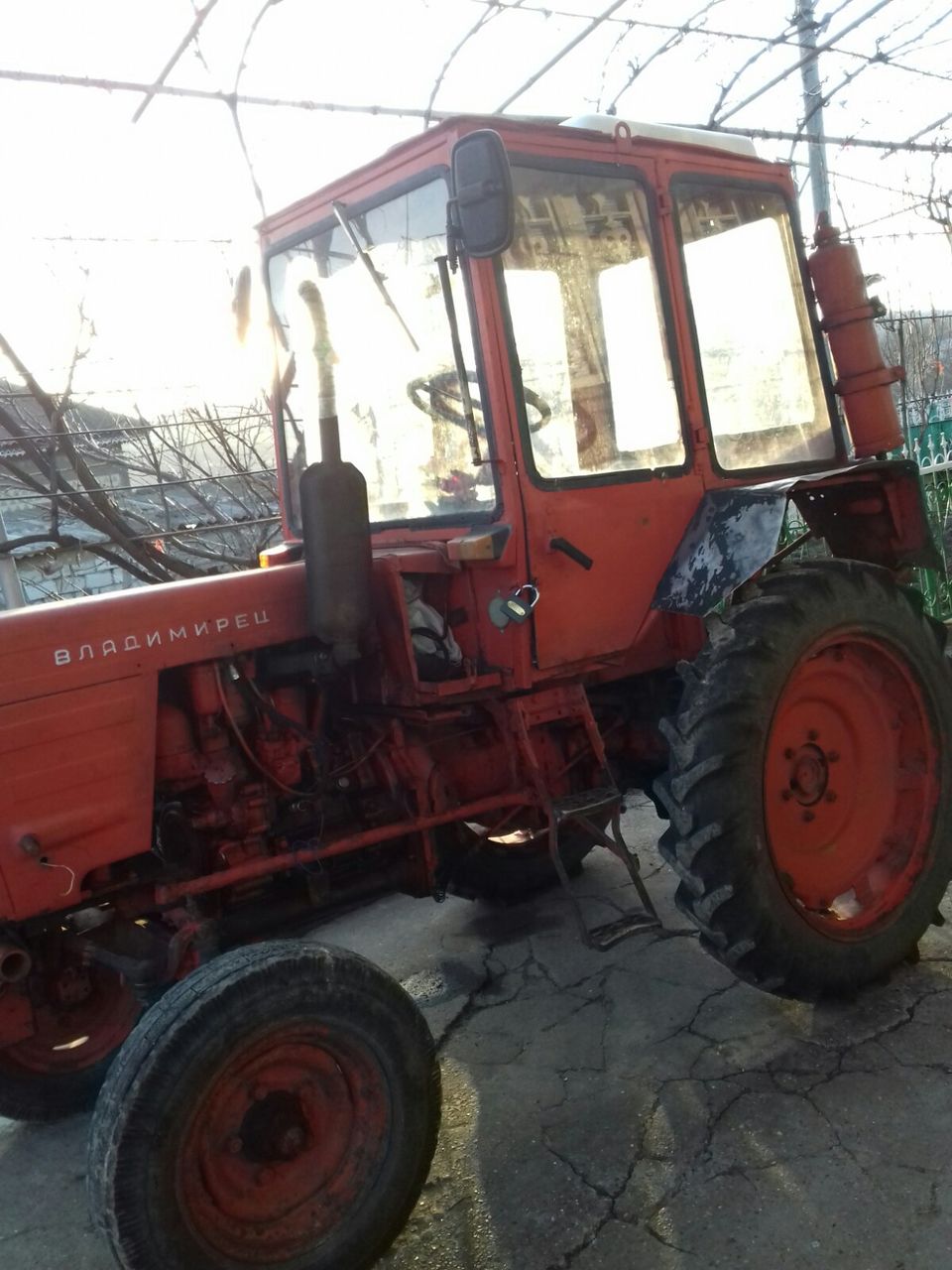 Tractor t25
