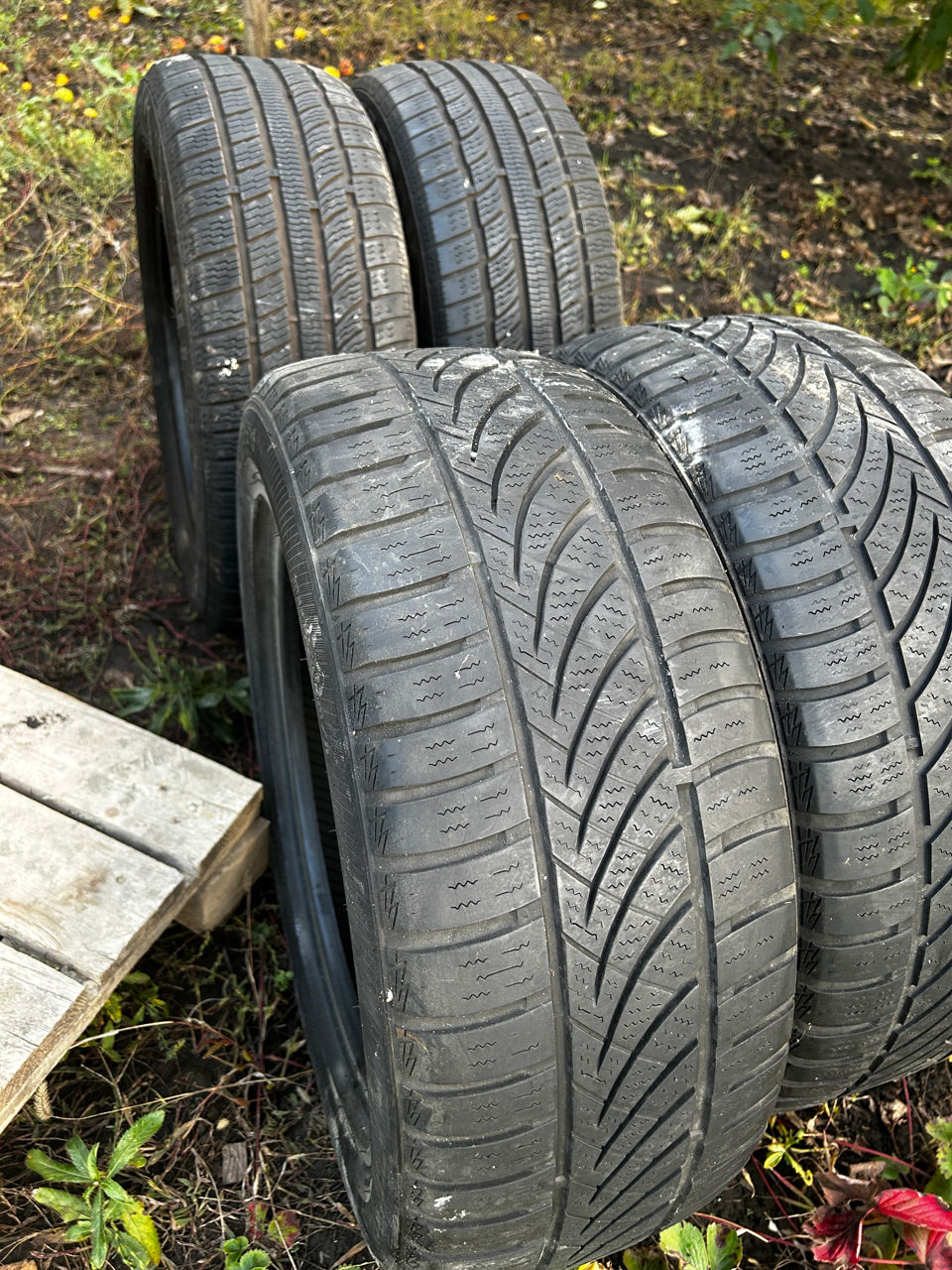 Se vând anvelope de iarnă