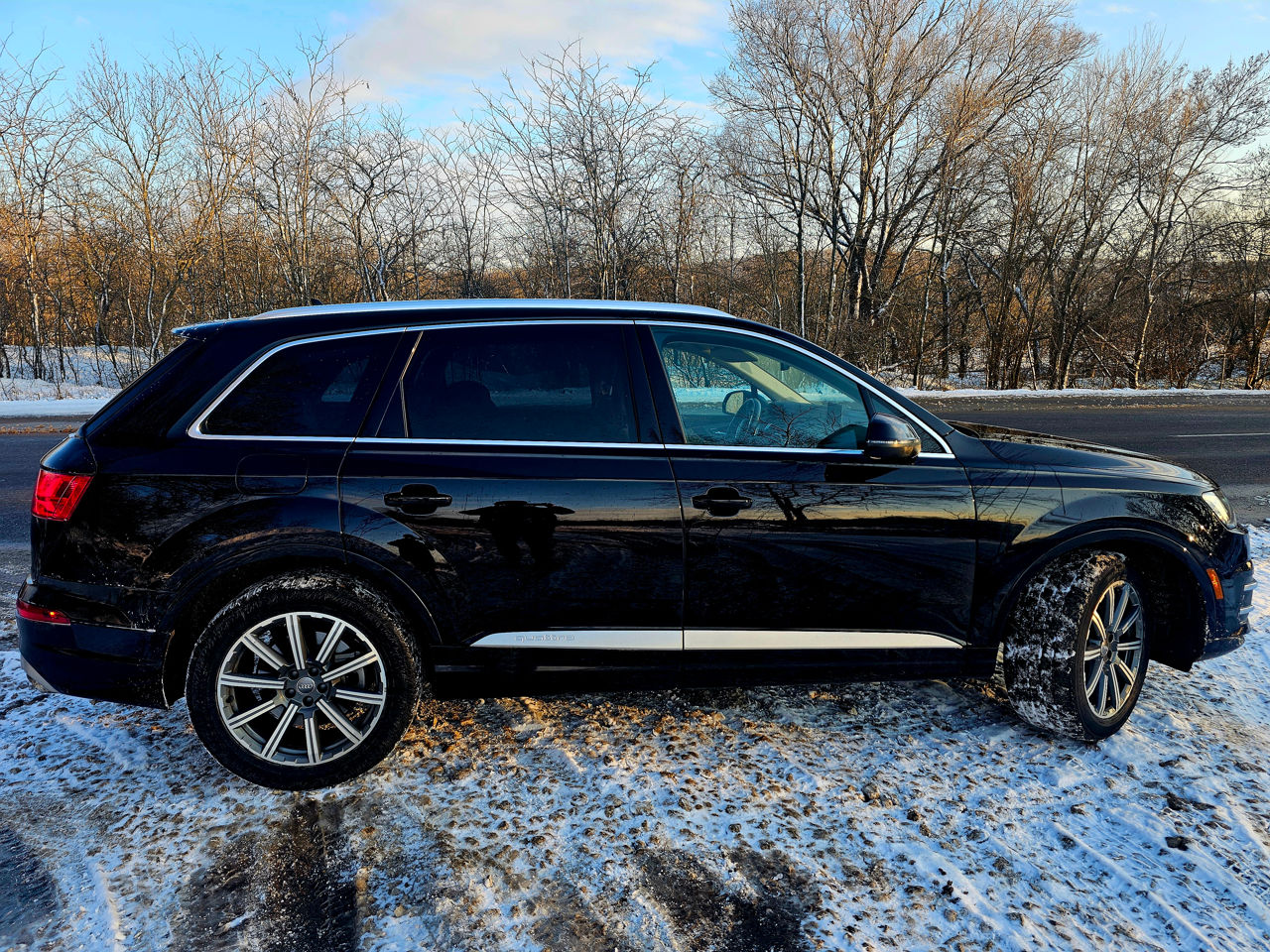 Audi Q7 an. 2019 cu rulaj 111000 km, Benzină, 24499