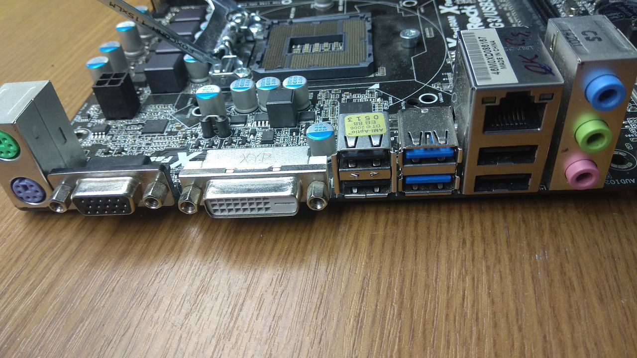 Socket 1155 ASRock H61M-DG3/USB3