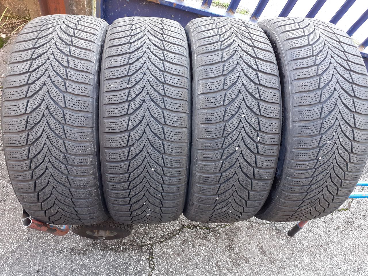 225 55 R17 Nexen