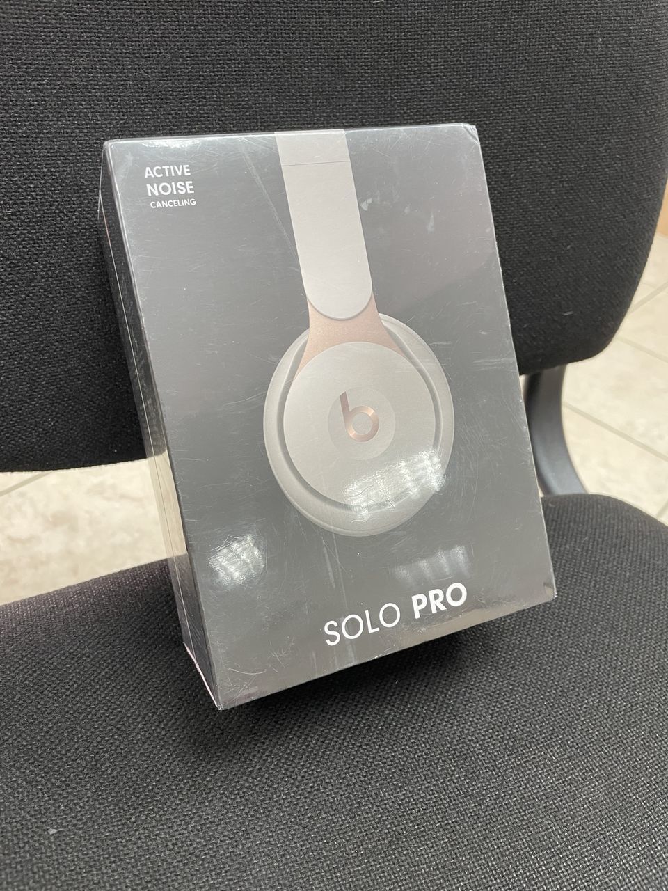 Beats Solo Pro - новые запечатанные наушники!