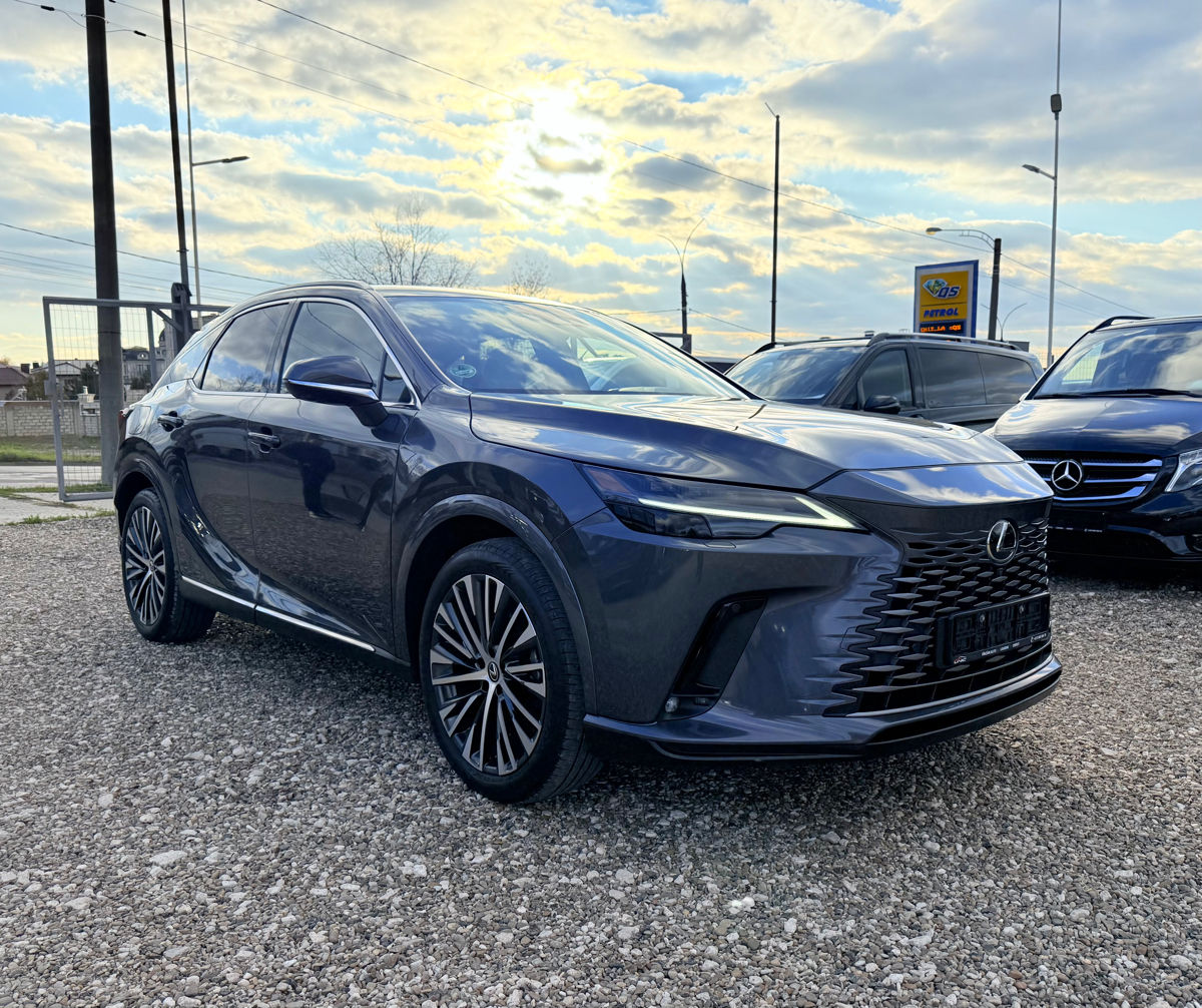 Lexus RX Series an. 2023 cu rulaj 114000 km, Plug-in Hybrid (benzină ...