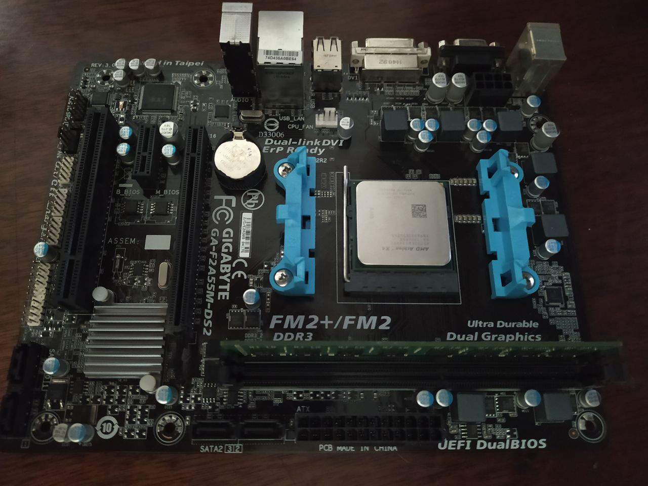 Материнская плата Gigabyte GA-F2A55-DS2