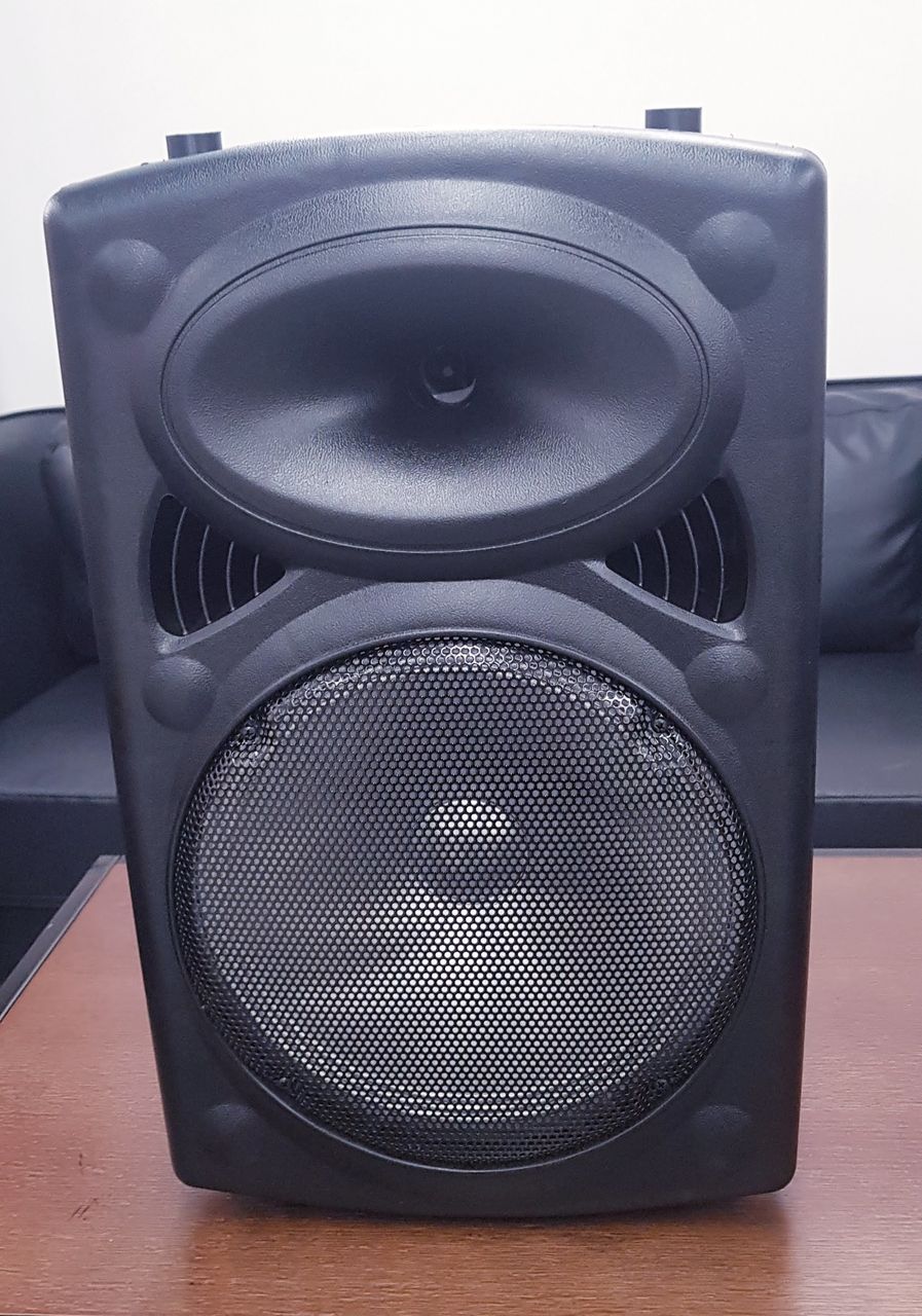 Бесплатная доставка! Портативная колонка+Микрофон+Bluetooth+AUX+FM ...