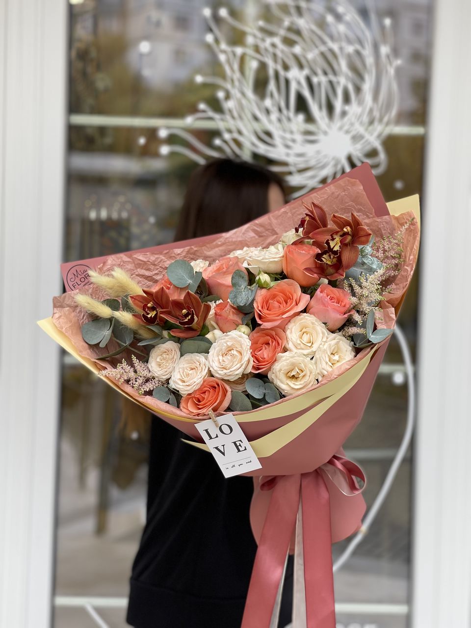 Удобный сервис доставки цветов Mia Flori