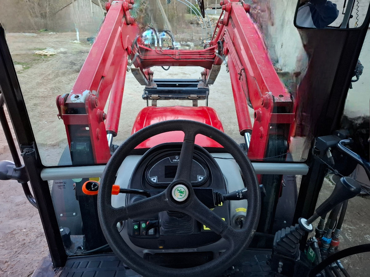 Tractor ArmaTrac 1054 e+