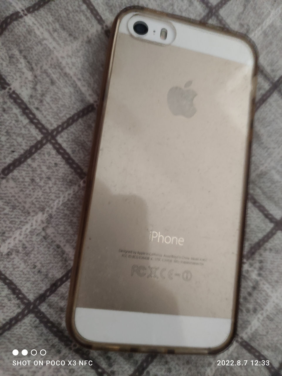 Vand Iphone 5s Detalii in privat din pret mai scad.