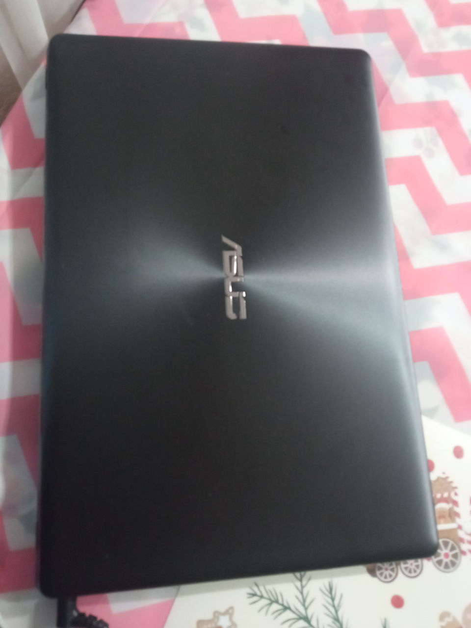 Продам ноутбук ASUS X550C