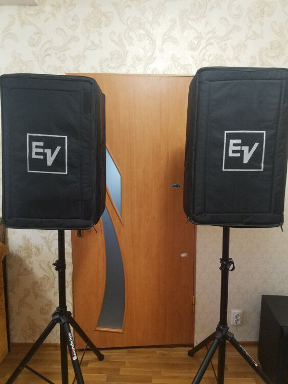 Пассивные колонки. Electro Voice ELX 115 800 . евро