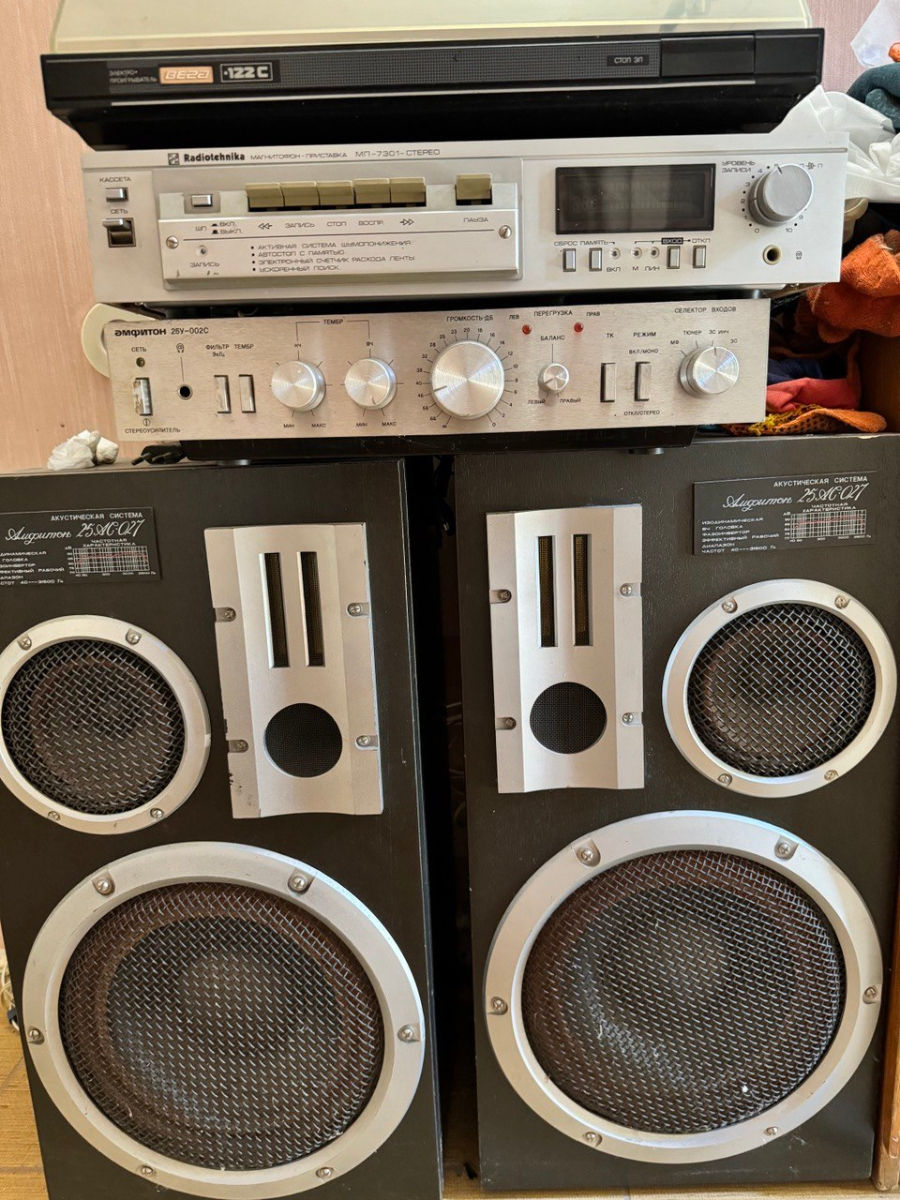 Продам колонки Амфитон 25ac-027 и проигрыватель