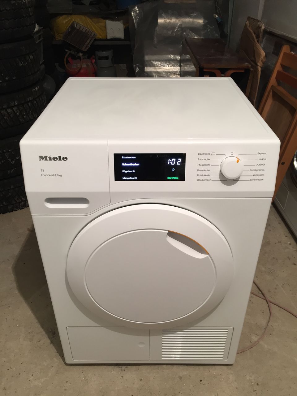 Компрессорная сушильная машина Miele T1 на 8 кг