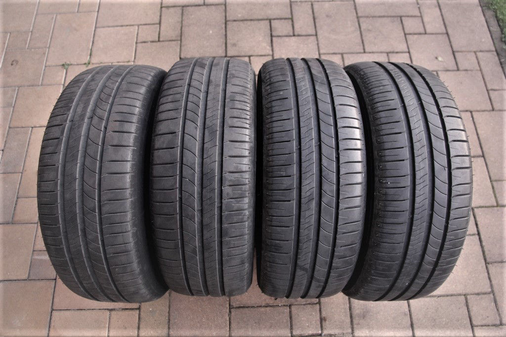 215 60 R16 Michelin
