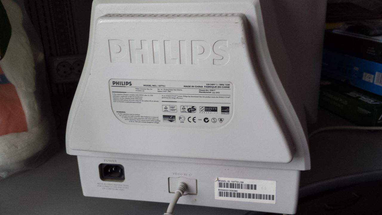 Vând Monitor Philips 107T51 - CRT - 17 inch