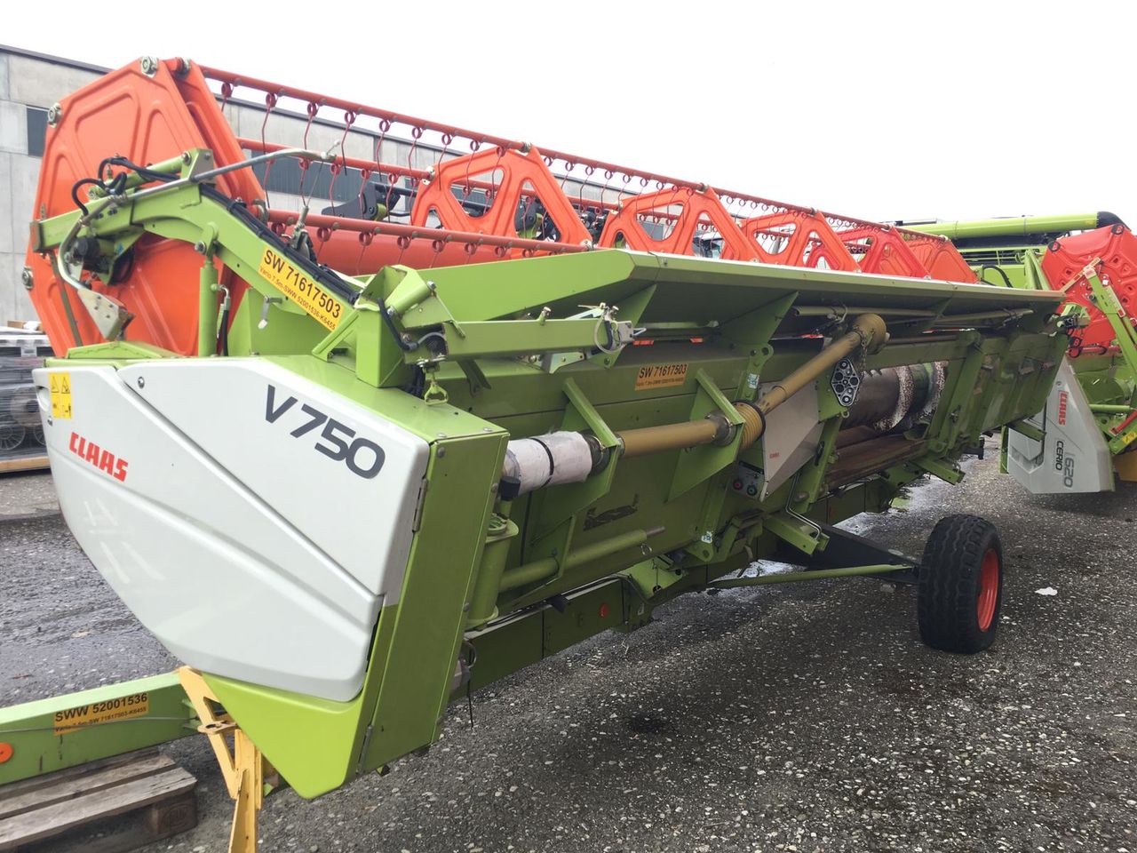 Header CLAAS VARIO 750.