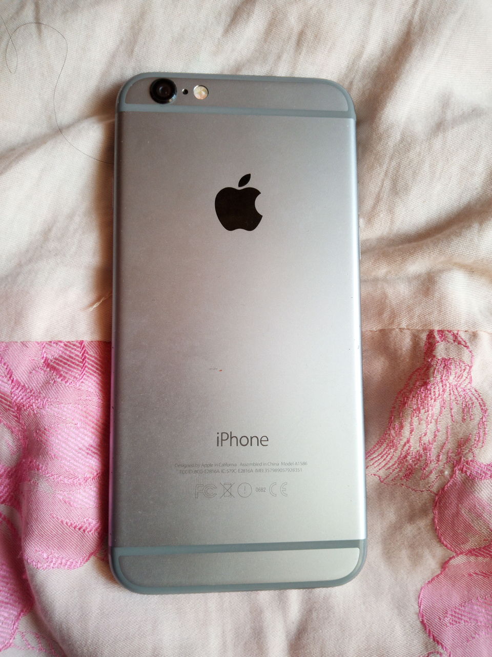 Aifon 6 care il procura astazi il dau cu 700 lei