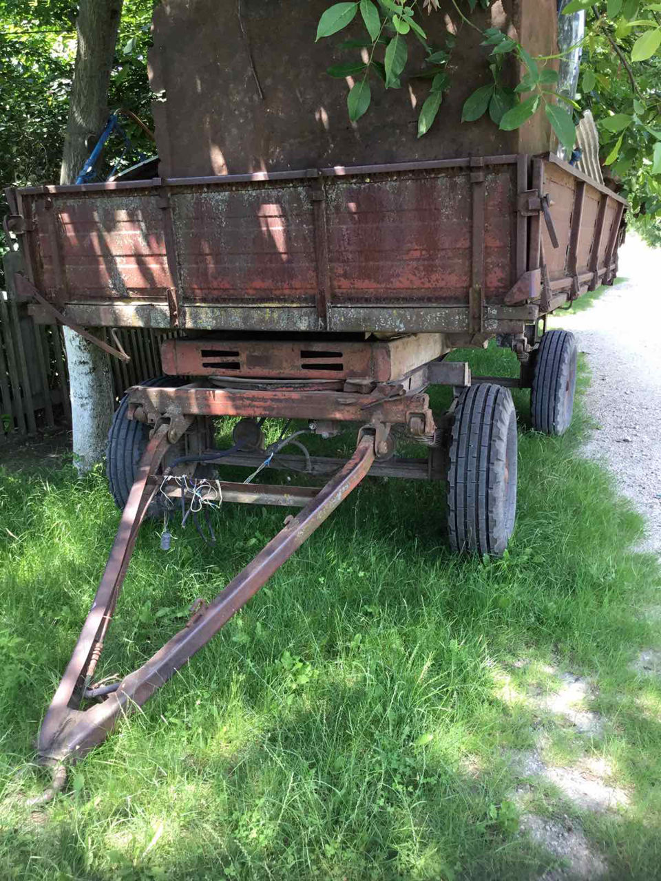 Cumpăr tractoare Mtz,iumz t40