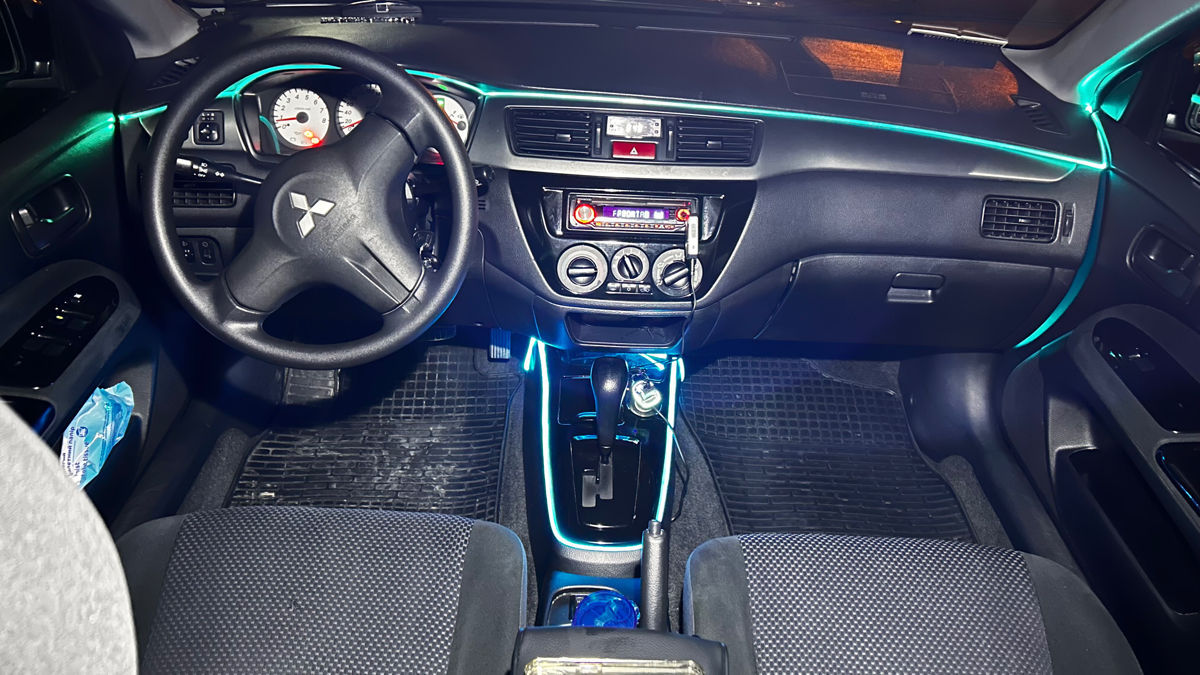 Mitsubishi Lancer an. 2008 cu rulaj 200000 km, Benzină, 5000
