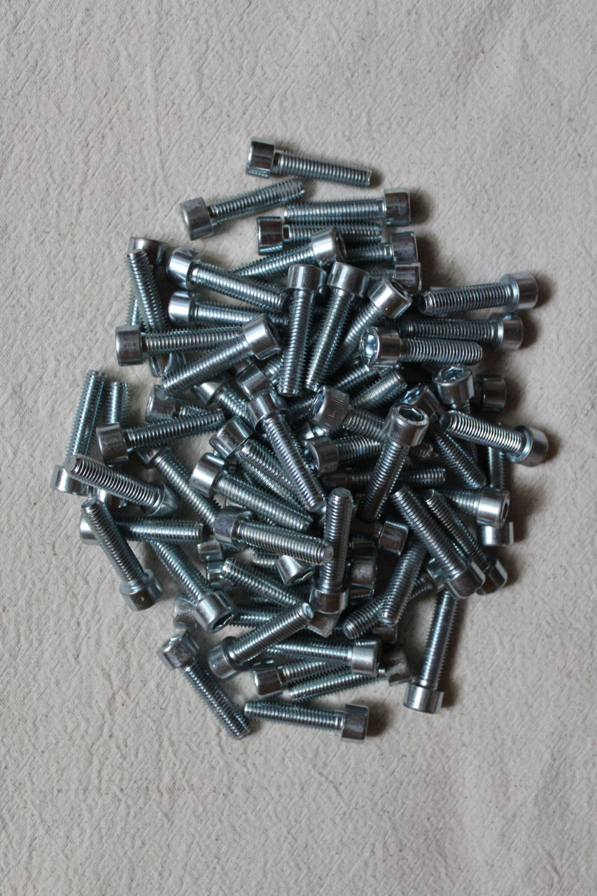 Болты под шестигранник М10х40