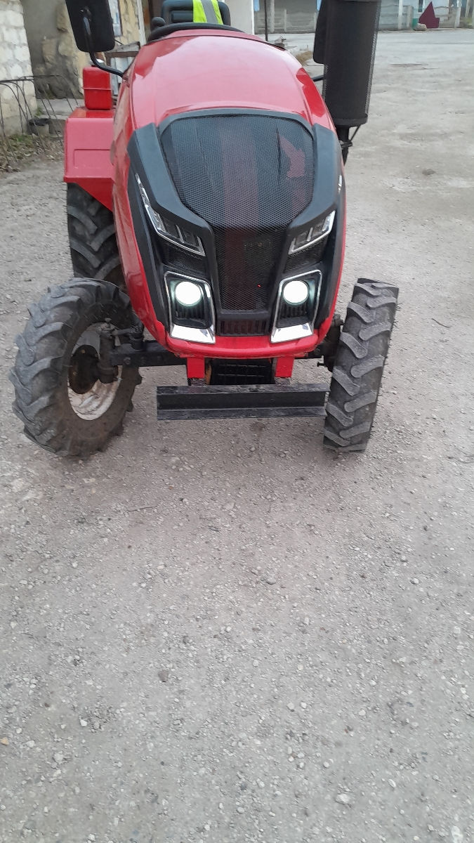 Se vinde tractor