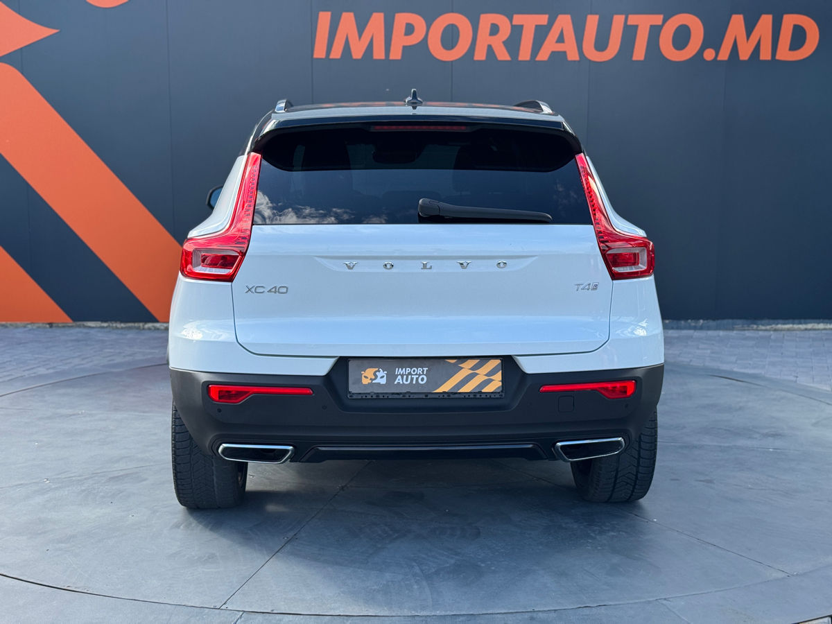 Volvo XC40 an. 2020 cu rulaj 93000 km, Benzină, 19999