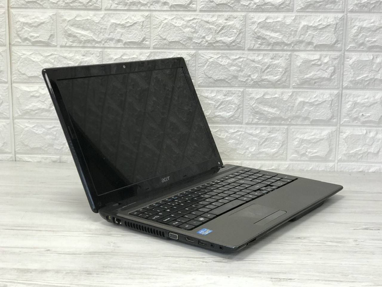 Acer Aspire 15 ! i3 2350/ 8GB RAM/ 256GB SSD