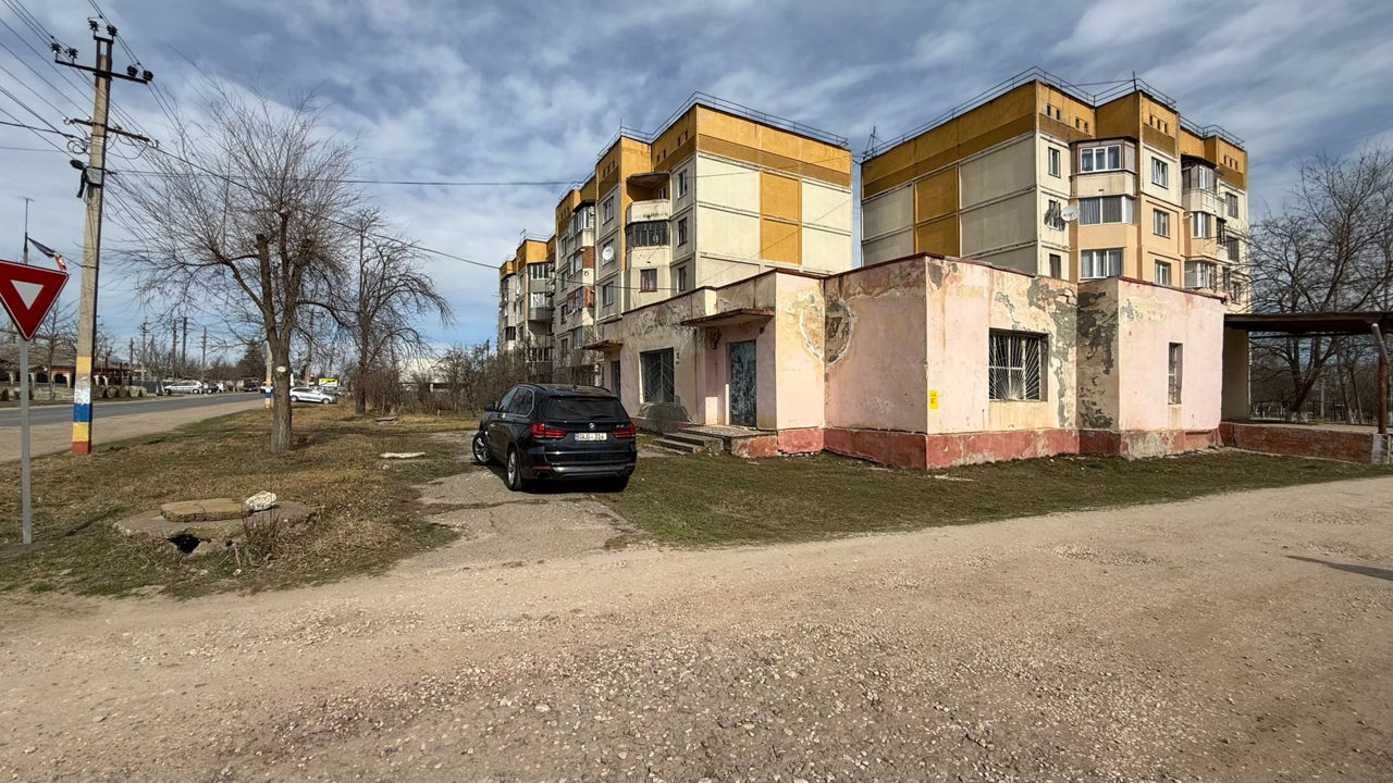 Spatiu comercial in Basarabeasca prima linie