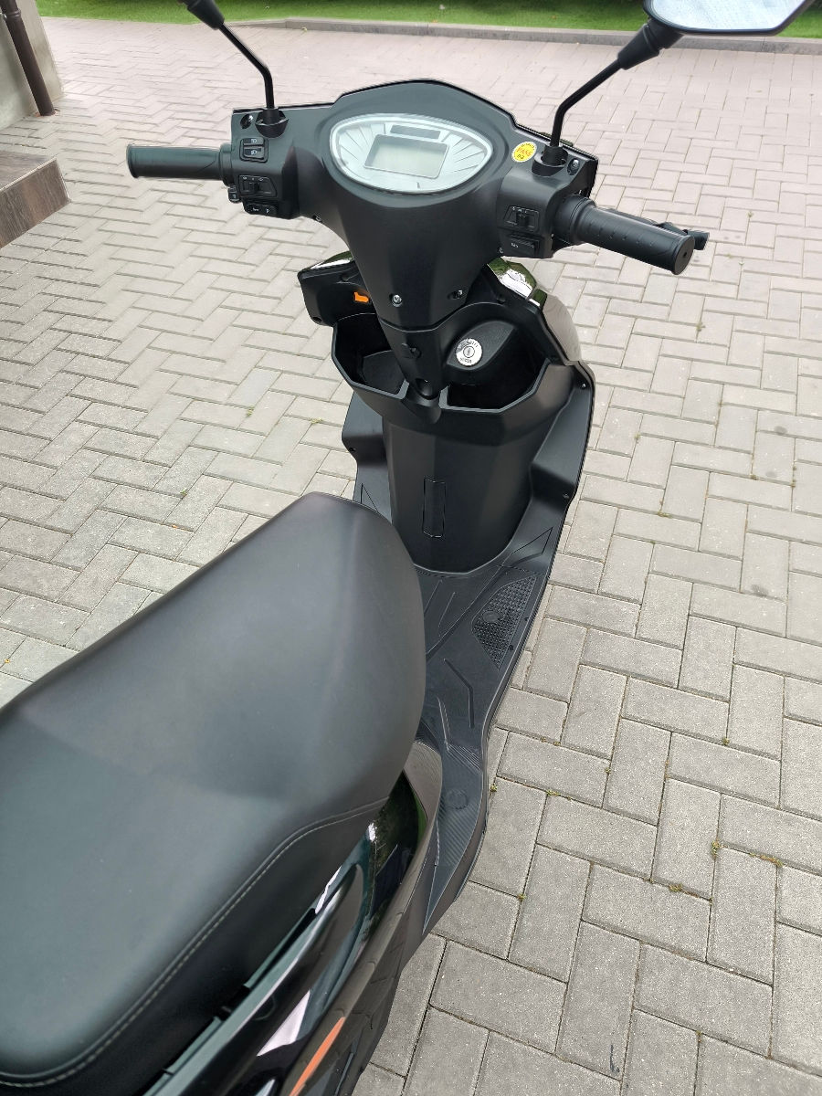 Другая марка Yadea Luna 2025 г. с пробегом 200 км, 11999 MDL