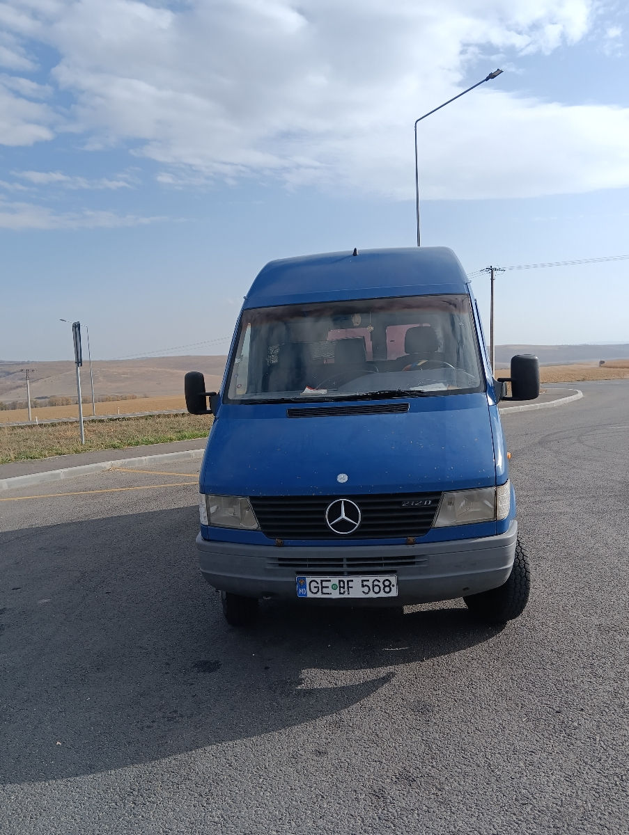 Mercedes Sprinter 412