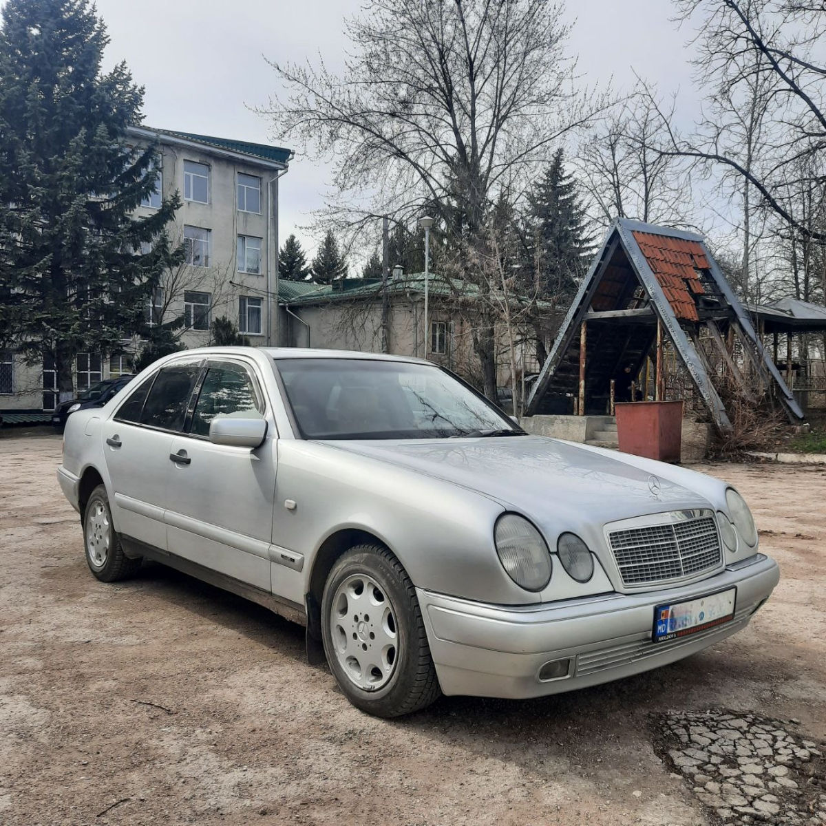 Mercedes E-Class 1996 г. с пробегом 1111111 км, Дизель, 3500