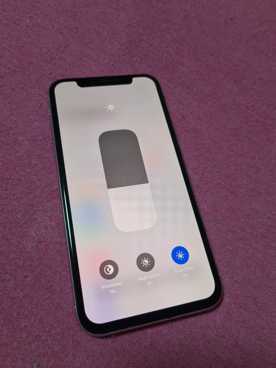 Vind iphone xs original culoare gold urgent